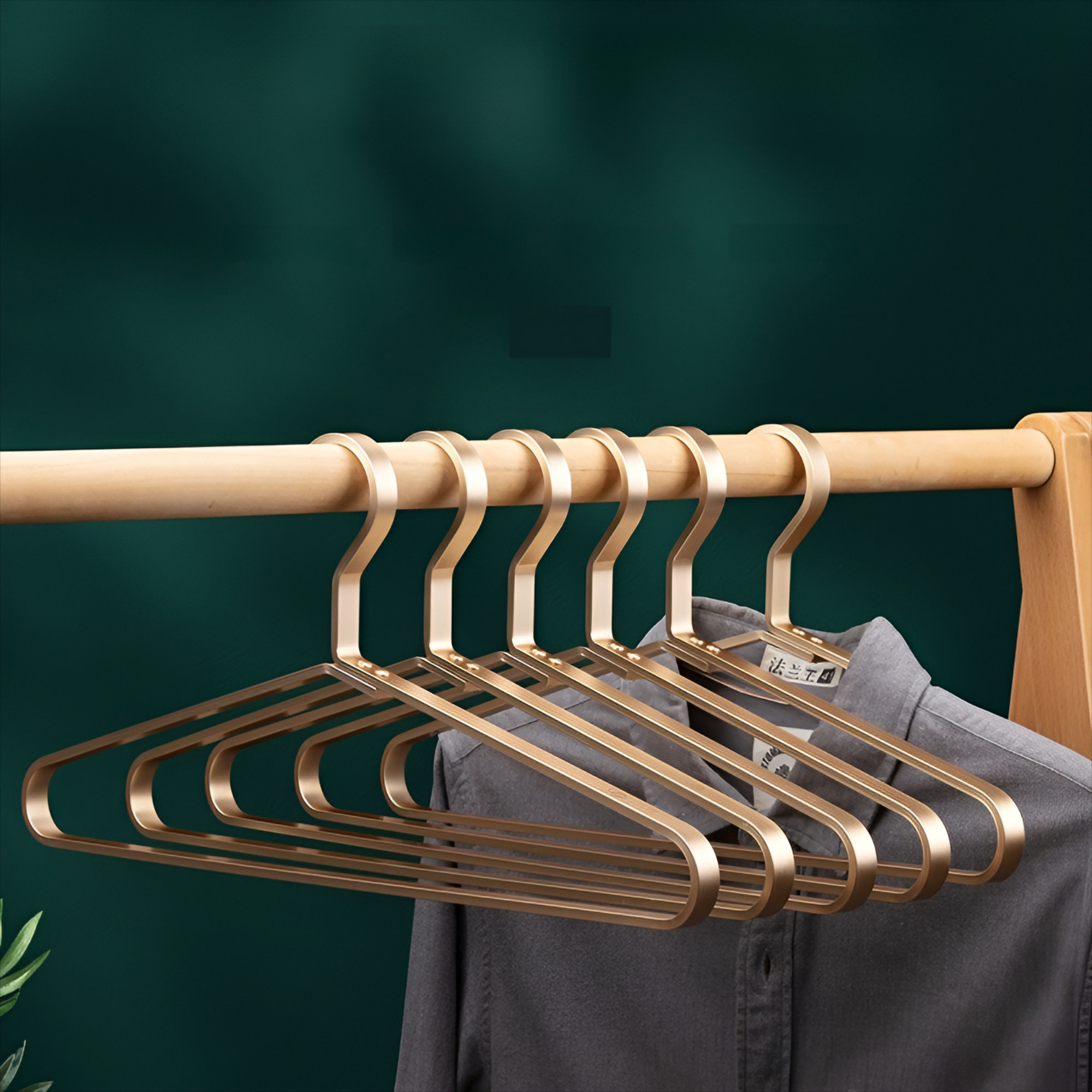 Everly Quinn [Leave No Trace] Space Aluminum Alloy Anti Slip Hanger For ...